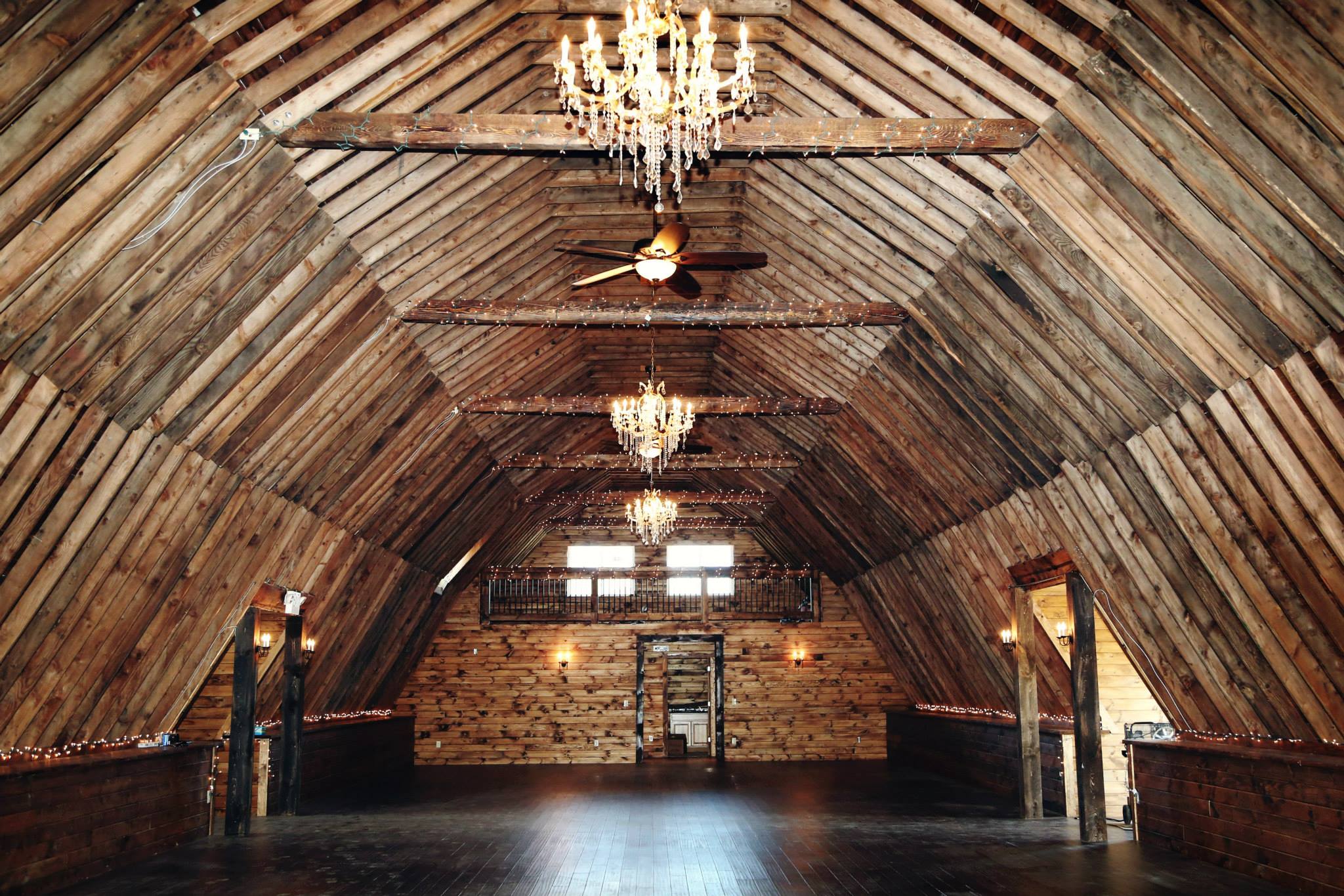 Full Hall View – The Barn at Glistening Pond