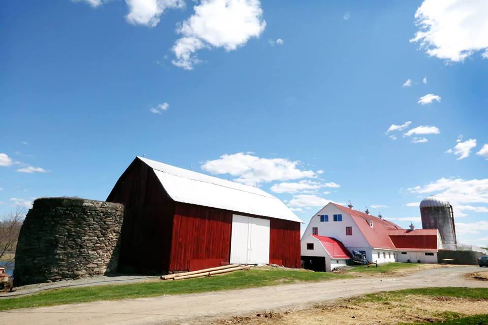 barn outside – The Barn at Glistening Pond